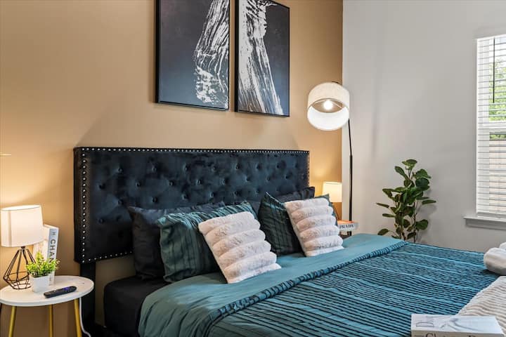 3br Townhouse | King Bed | Backyard | Steele Creek - Charlotte, NC