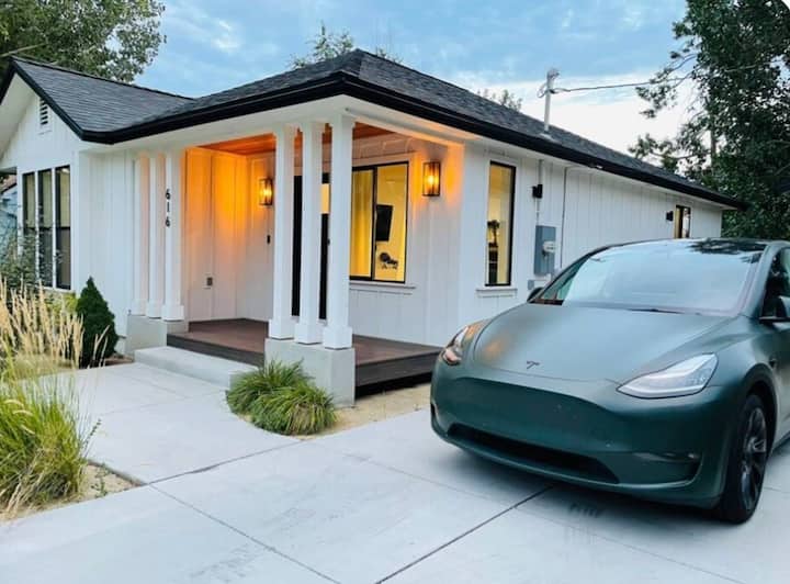 Peaceful Midtown Getaway/sleeps 6 - Reno