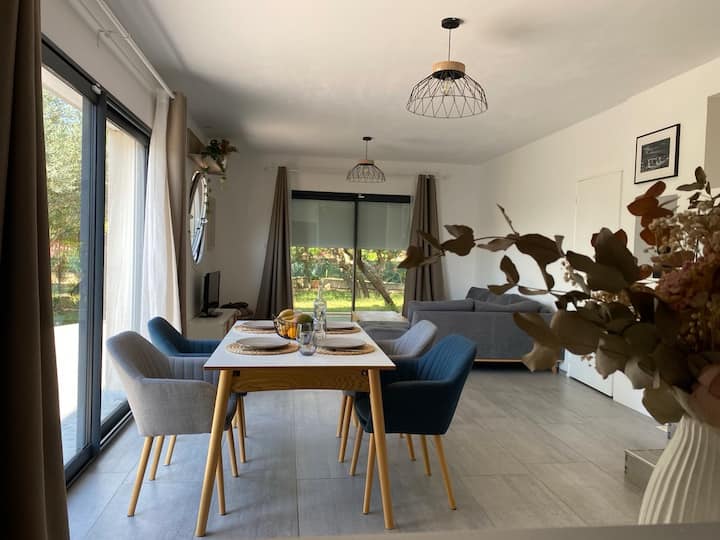 Maison Climatisée Avec Jardin Et Piscine Chauffée - Sauve