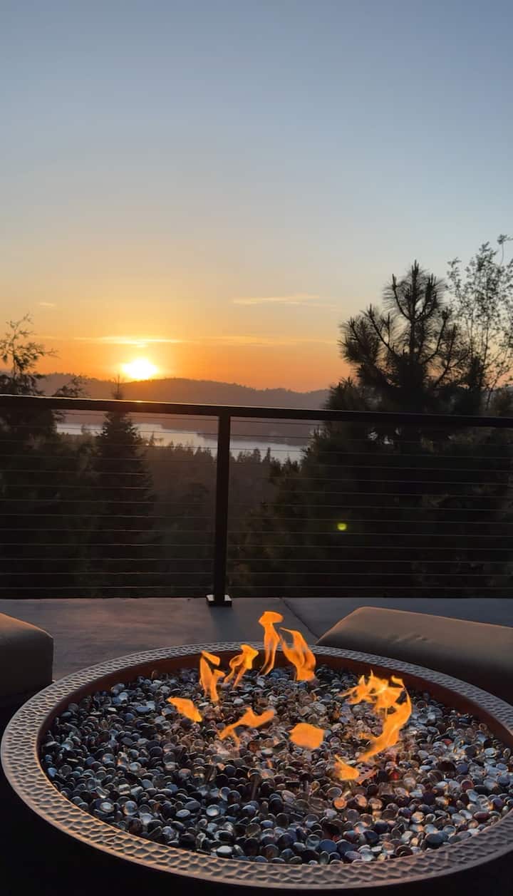Stairway To Haven - Lake Views (Hot Tub+fire Pit) - Lake Arrowhead, CA