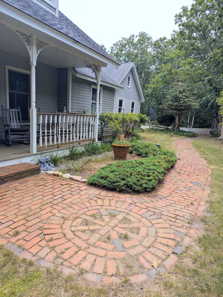 Explore Martha's Vineyard Up Island Getaway - Martha's Vineyard, MA
