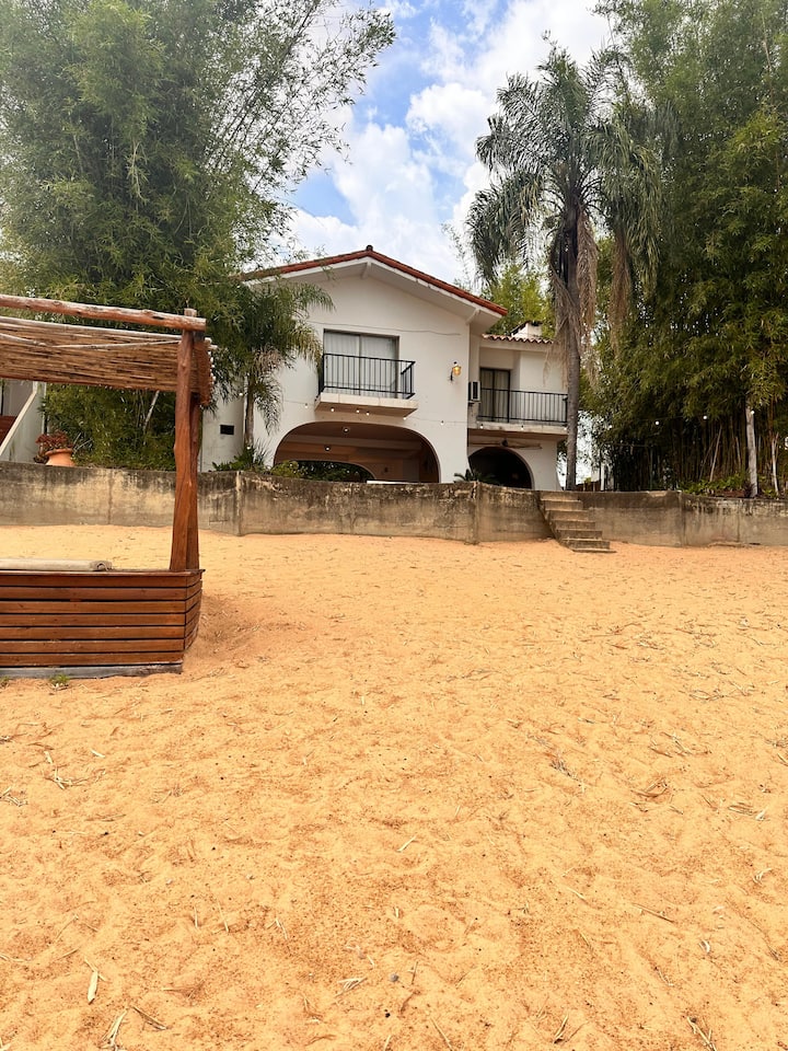 Casa De Playa Sobre El Río Paraná Para 8 Personas - Provincia de Chaco