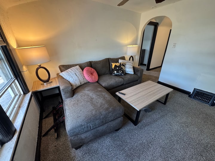 Tuscany Duplex Second Floor - Fraser, MI