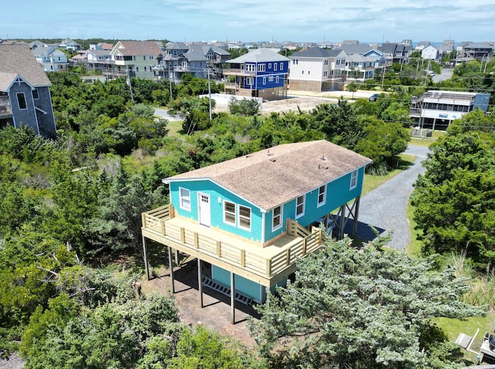 Remodeled Oceanfront Cottage - Outer Banks, NC
