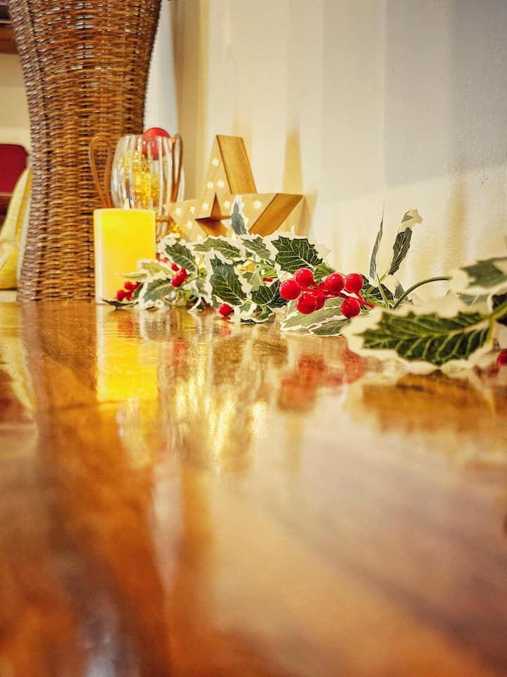 The Yellow Door - Fiji