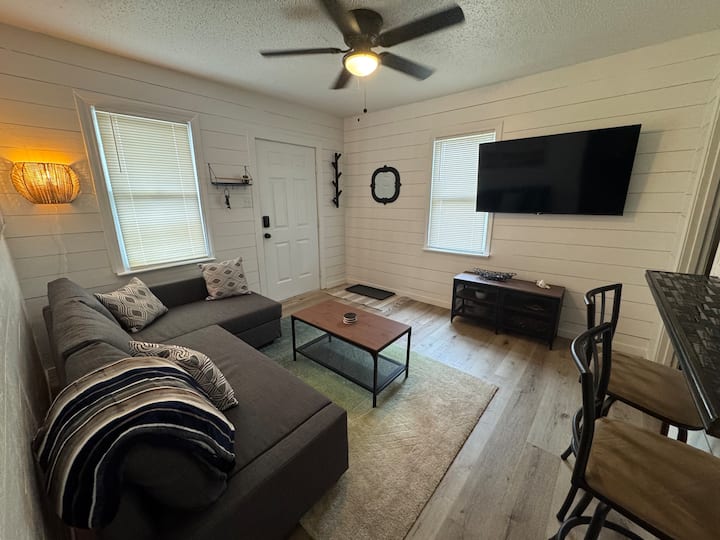 Midtown Lubbock Lodge - Lubbock, TX