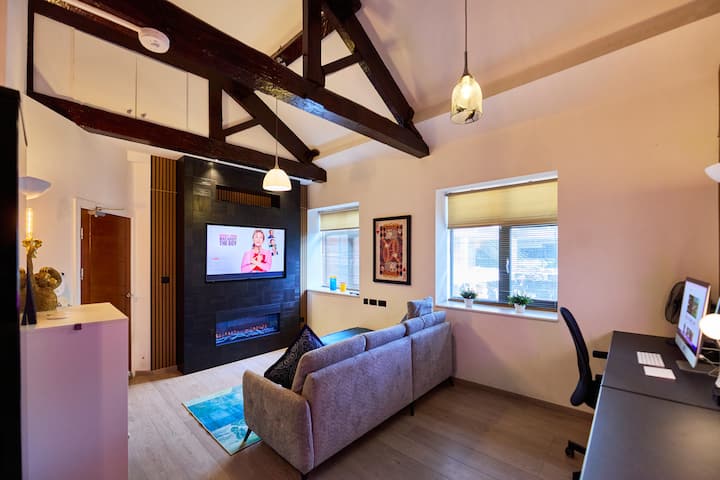 Ultra Central - Walk To It All - Leeds