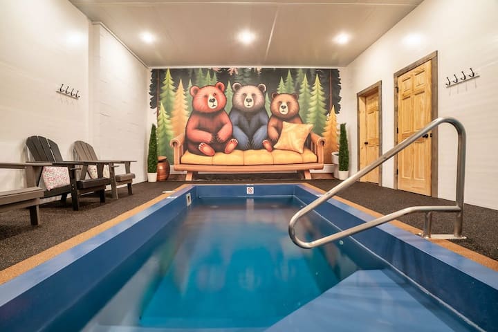 Indoor Pool Cabin • Hot Tub • Near Dollywood - Sevierville, TN