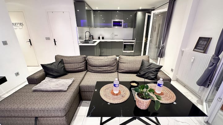 Chambre Avec Terrasse Et Verdure - 니스