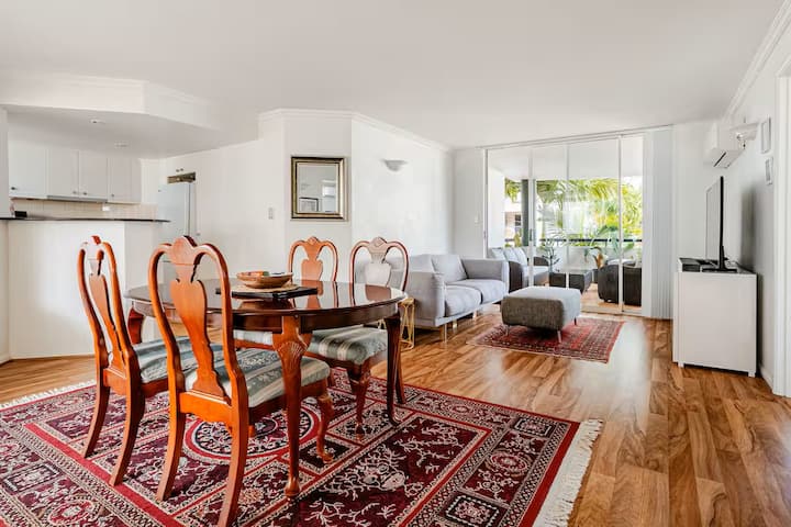 2 Bed Apartment With City View - Spring Hill