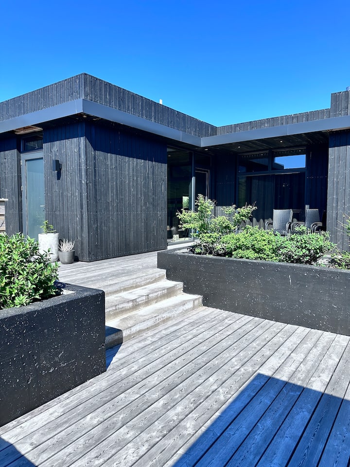 Exclusive 150 Sqm Year-round Luxury Villa. - Iceland