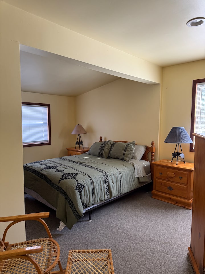 Ski Bowl Cottage! - Hunter, NY