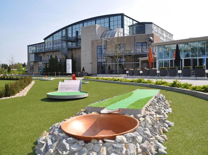 Chic Stay Near Scenic Dutch Countryside - Uden