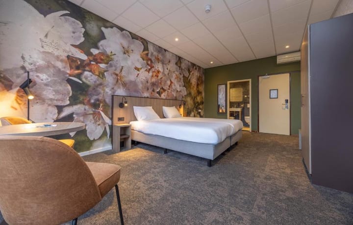 Peaceful Forest Stay With Free Parking, Pool! - Groesbeek