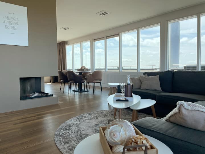 Coastal Escape With Free Parking - Hoek van Holland