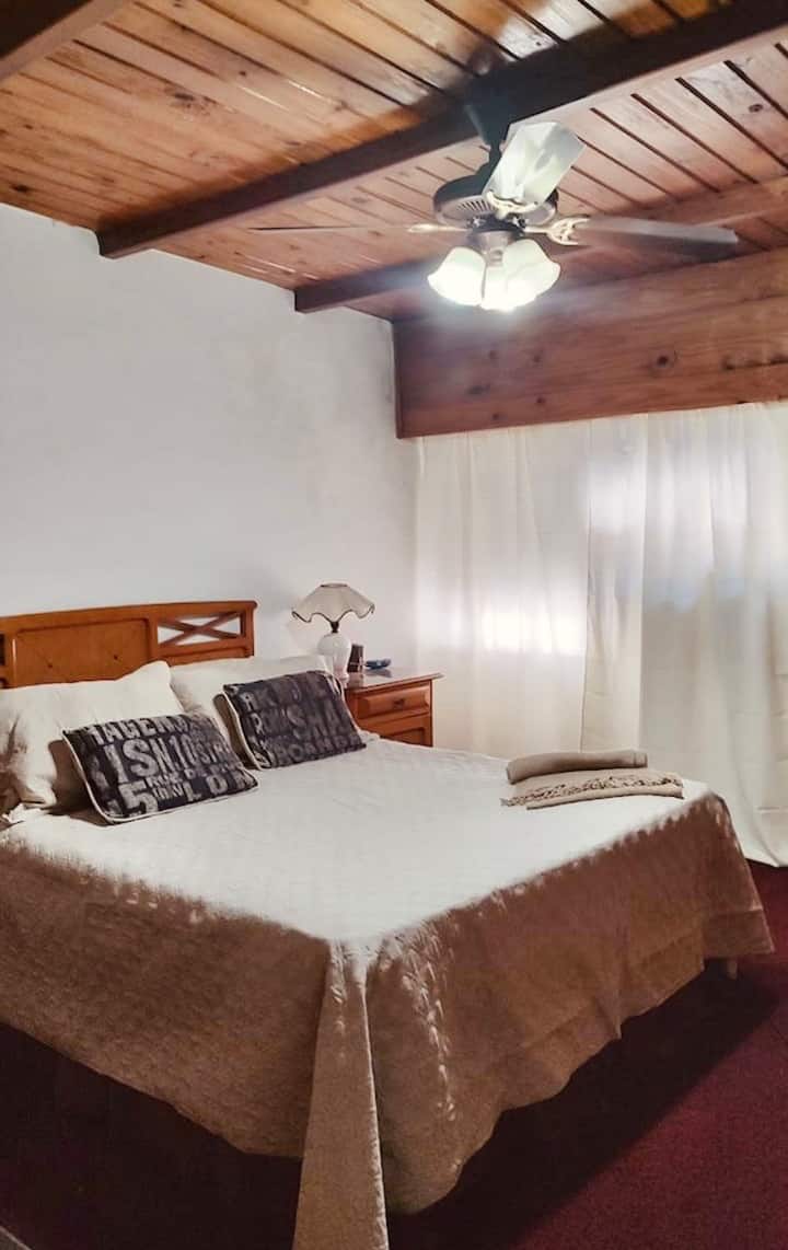 Refugio De Paz En Casita De Pasillo. Duplex - Rosario