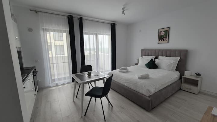Av Urban Retreat – Private Parking Included - Ploiești