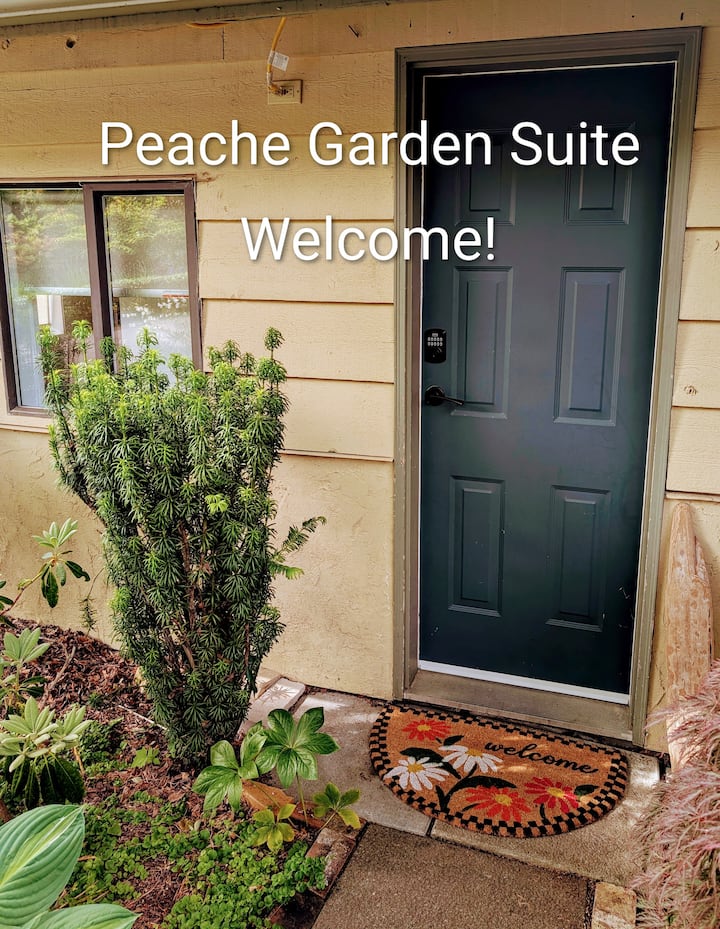 Peache Garden Suite - Cowichan Bay