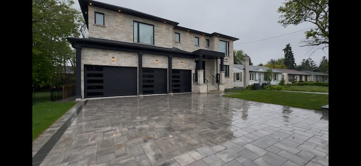 Modern 5br Gem Near Waterfront - Mississauga