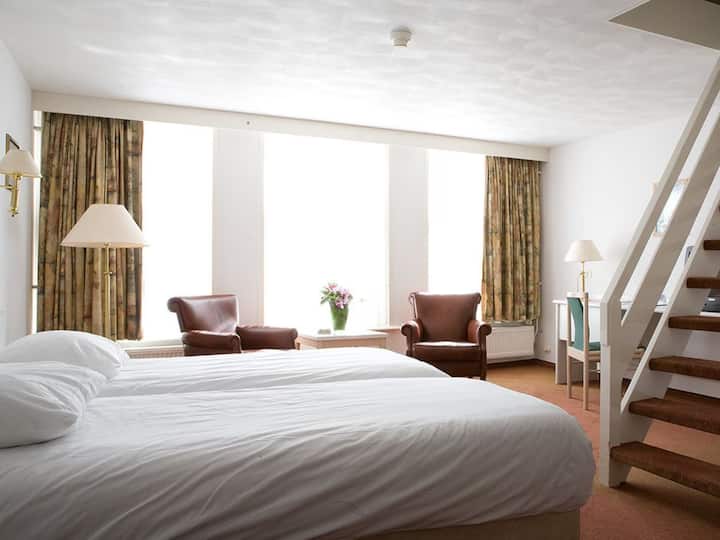 Relaxing Retreat With Onsite Restaurant! Parking - Hellevoetsluis