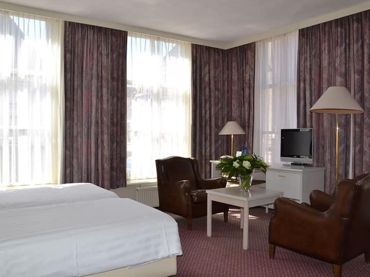 Convenient Location! Free Breakfast, Parking! - Hellevoetsluis