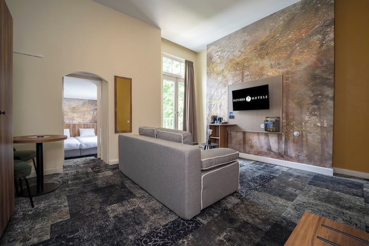 Serene Getaway With Onsite Dining And Indoor Pool! - Groesbeek