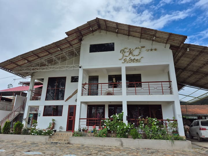 Hotel Con Piscina Temperada - Chachapoyas