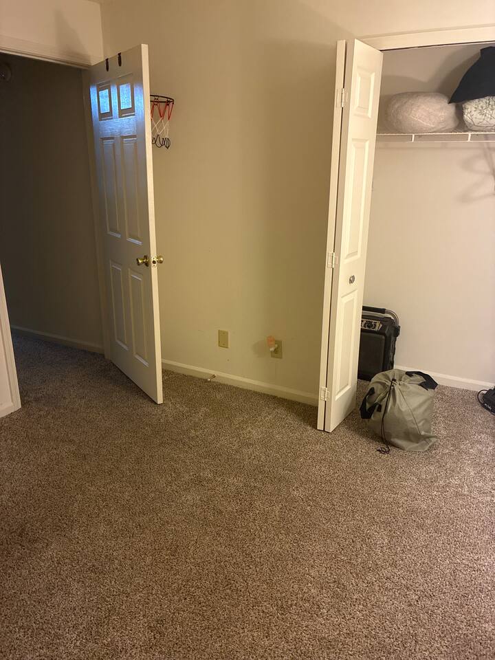 Bedroom For Rent! - Greenwood, IN