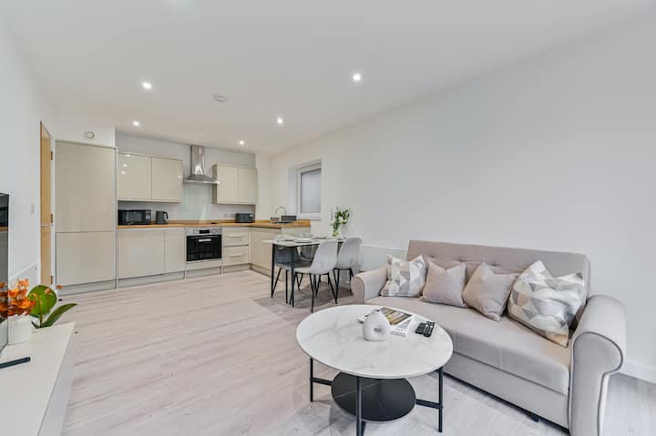 New Build Two-bedrooms Flat - Stockport