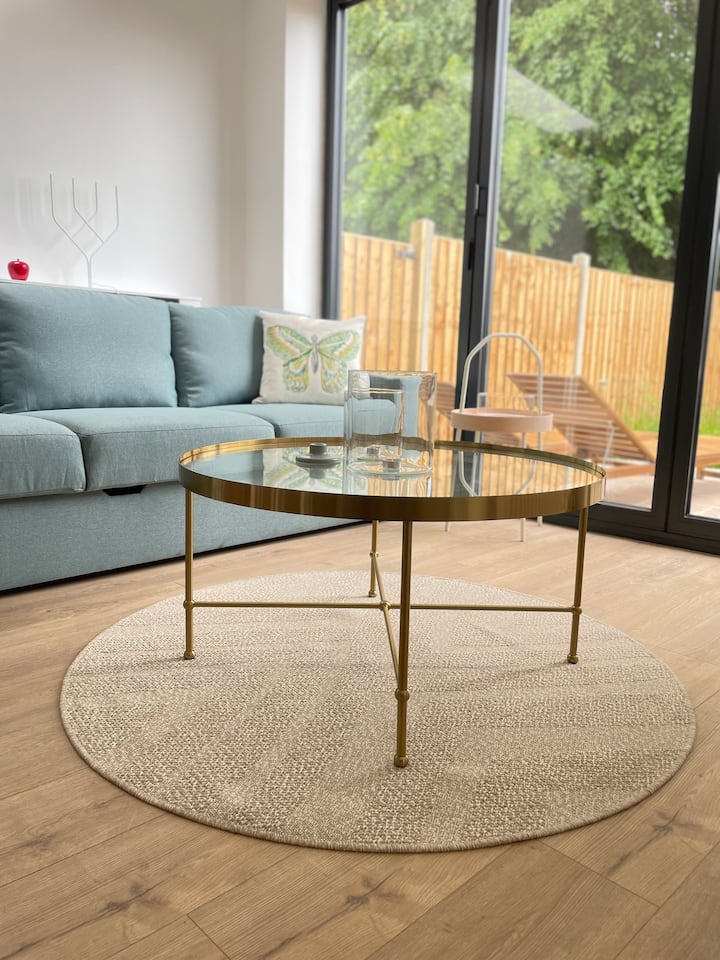 Bright & Spacious 4br + Garden - Dunstable