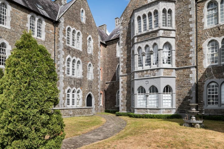 Penthouse In Historic Building - Cork