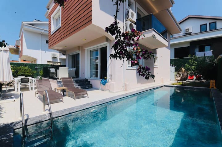 Fethiye Merkezde Lüks Villa - Fethiye