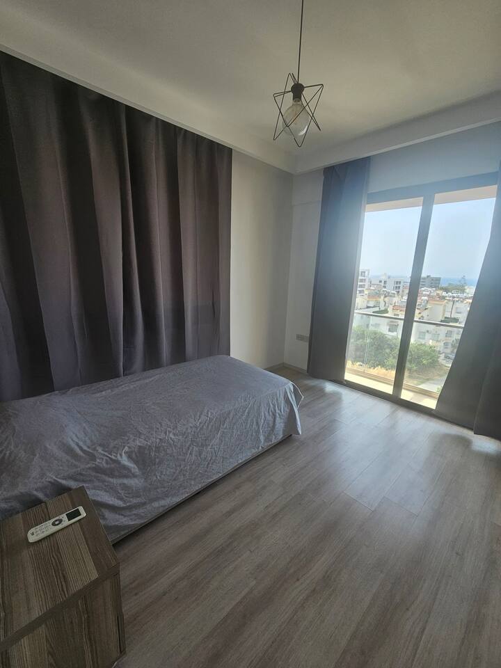 Girne Merkezde Deniz Manzaralı - Kyrenia