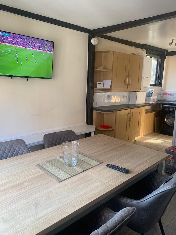 Upper Floor Apartment - Maidstone