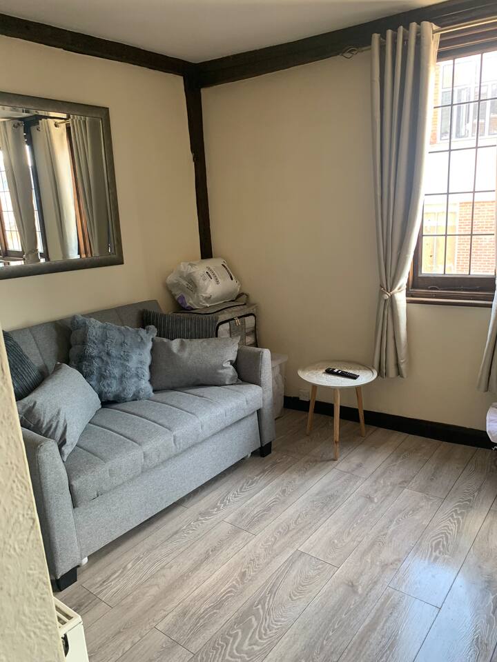 Upper Floor Apartment - Maidstone