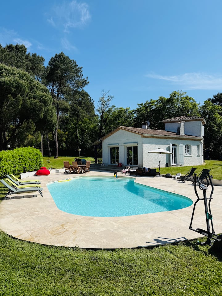 La Villa Blanche Des Pins: Détente Et Forêt - Lot-et-Garonne
