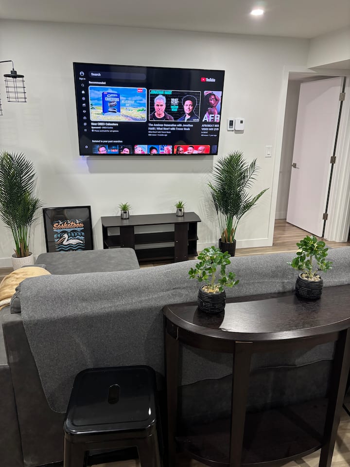 A Beautiful 2br Basement Suite - White City