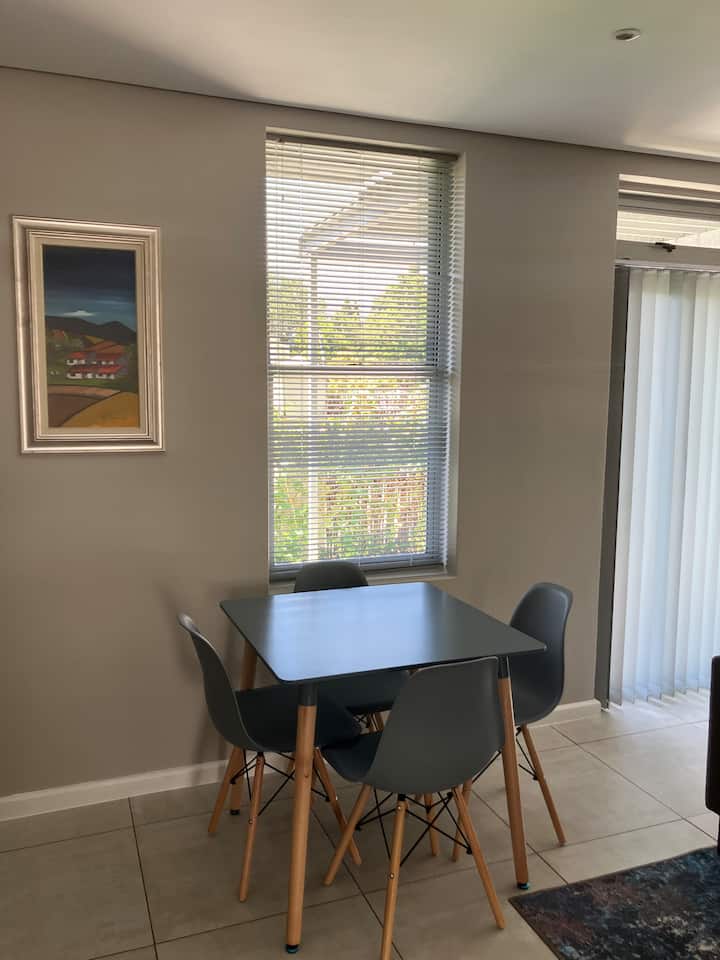 Centrally Located, Free Parking - Paarl