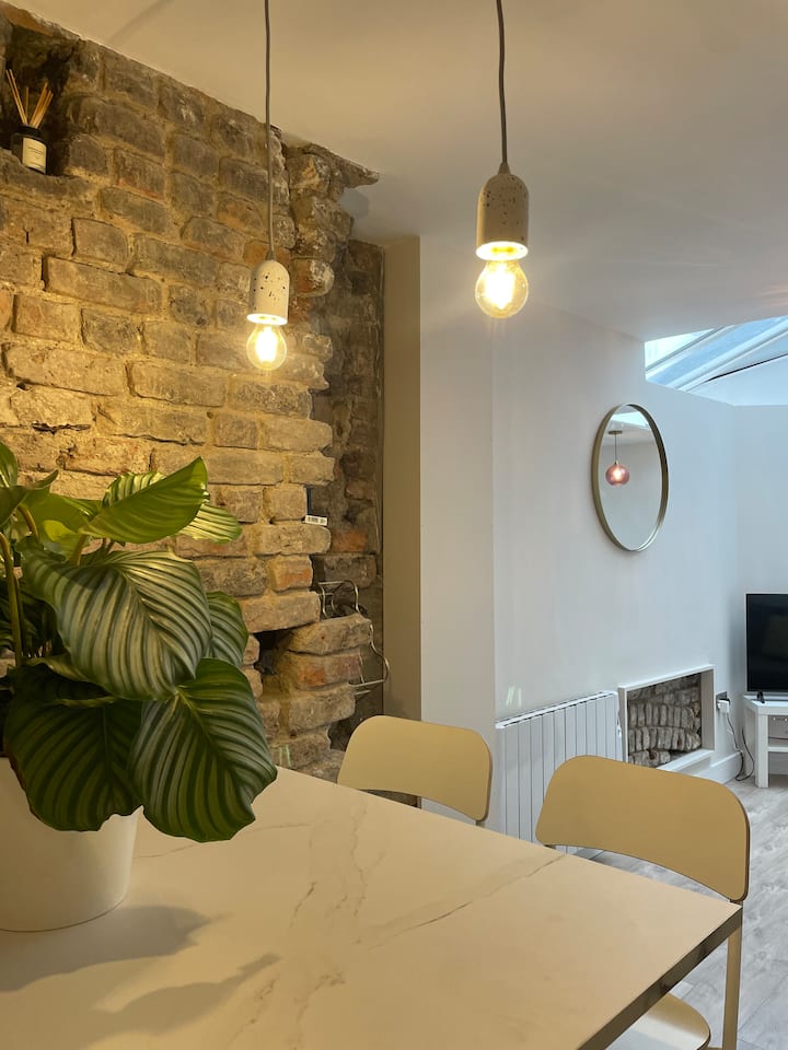 Contemporary City Retreat For Work & Study - Dublín