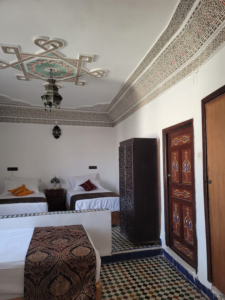Peaceful Private Room In Historic Riad, Fez Medina - Fes