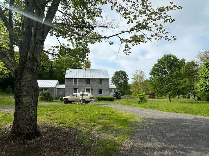 Wildflower Hill: Private Country Retreat With Pond - Lake Taghkanic State Park, Ancram