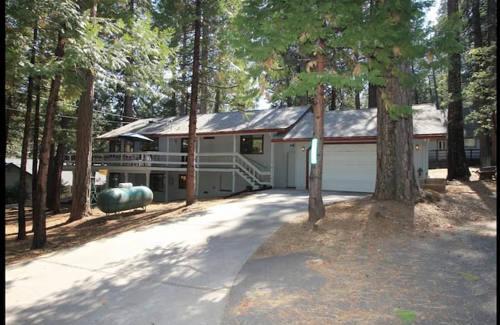 Cozy Arnold Cabin - Arnold, CA