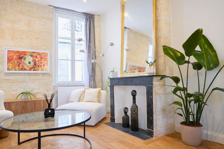 L'appartement D'eugénie 4* - Parking Privé Couvert - Bordeaux