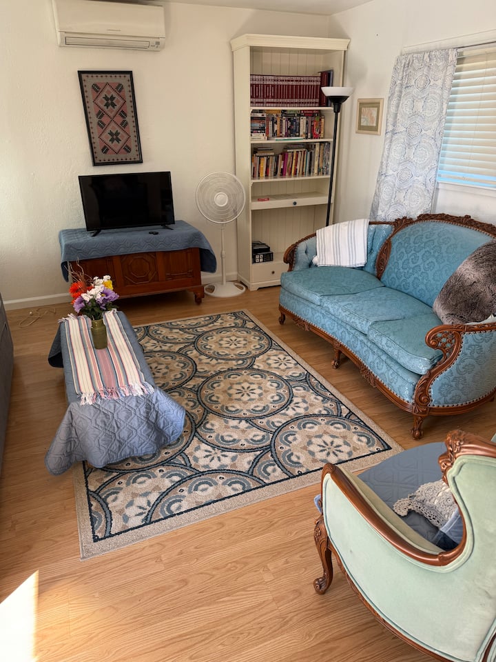 Sweet1 Bedroom In Garden Setting - Stockton, CA