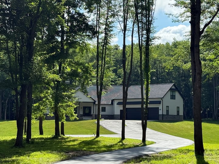 The Grove - 5 Acre Country Estate - Brighton, MI