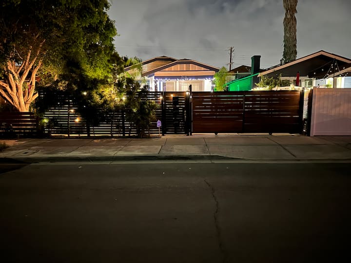 A Favorite! Great Price, Location & Amenities - San Diego, CA