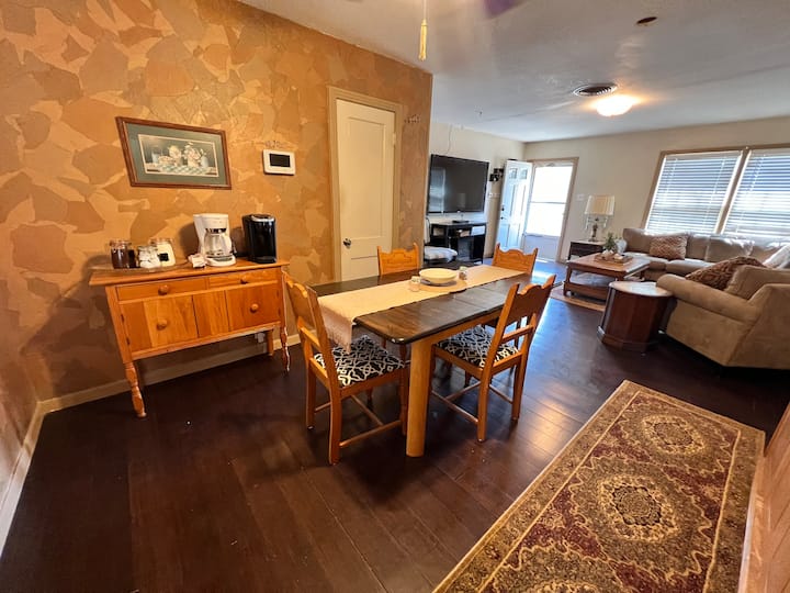 Desert Retreat - Fort Stockton, TX