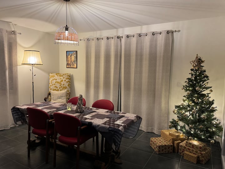 Maison De Plain-pied, Clim, à 700 M Du Centre - Sarlat-la-Canéda