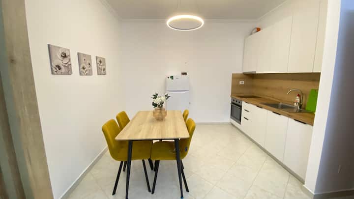 Prenota Ora Ina's Apartment - Qerret