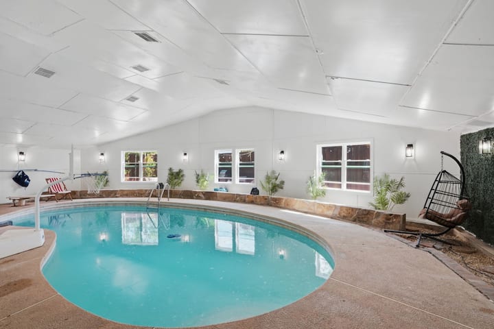 The Pool Pad | Sleeps 8 - Irving, TX